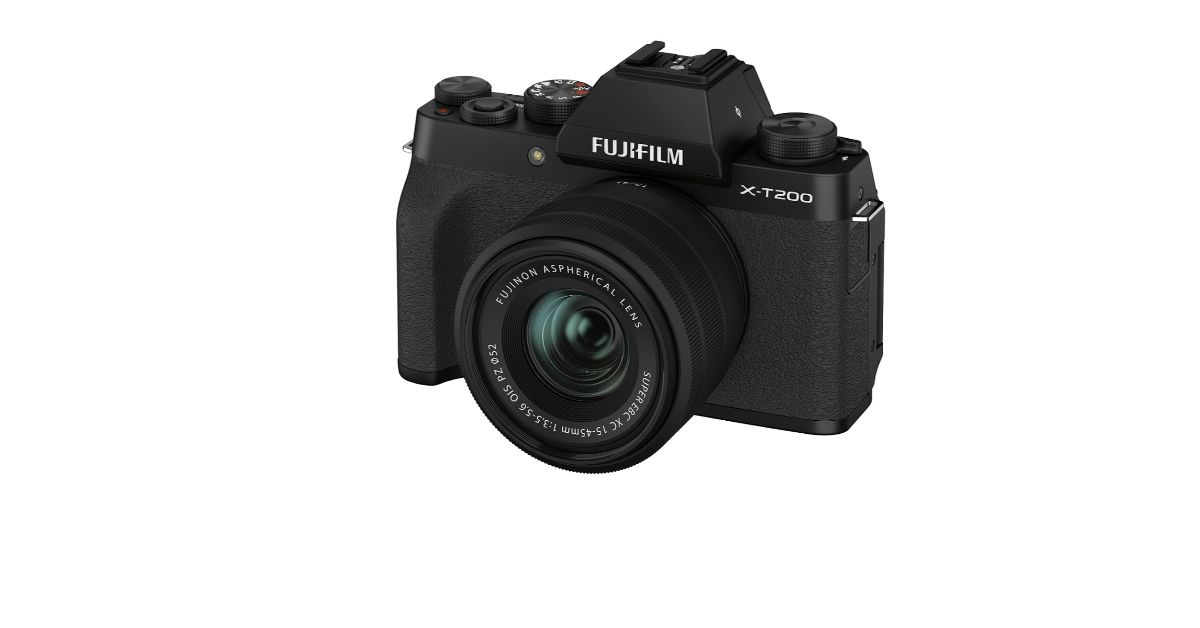 Fujifilm X-T200 mirrorless camera now available in black colour option