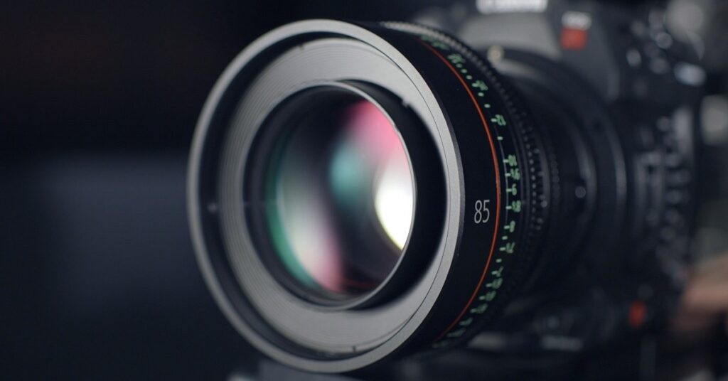 Top 5 gadgets you need to have for vlogging: Tips and tricks