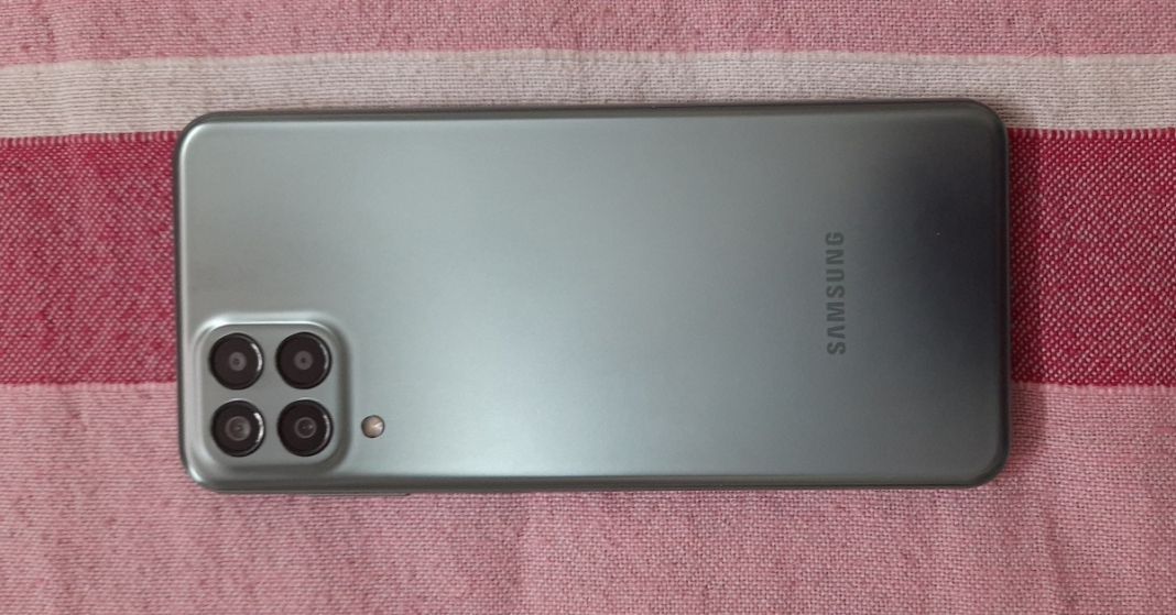 Samsung Galaxy M33 5G Review: Decent But Lagging In Camera Quality