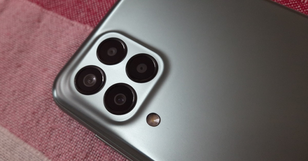 Samsung Galaxy M33 5G Review: Decent But Lagging In Camera Quality