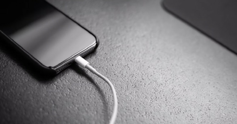 How to cool down your smartphone quickly? Top 7 easy ways