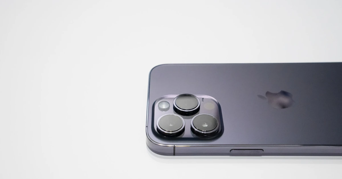 Apple will no longer use the moniker "iPhone 15 Pro Max" and will ...